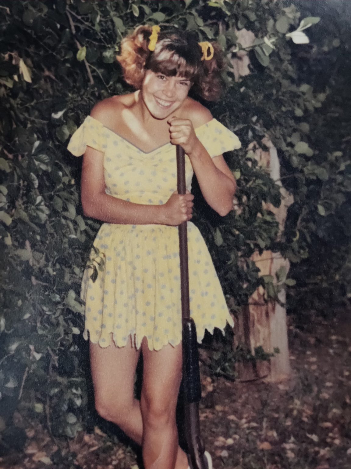 My Story – Magic Tricks & Effects by Lynetta Welch | Fabric Manipulation